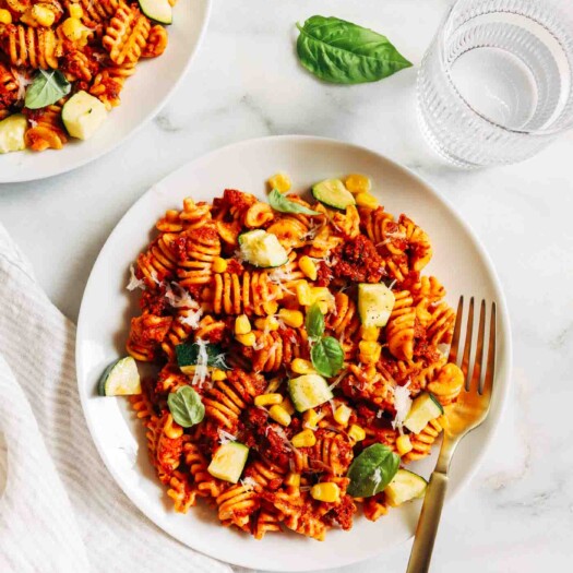 Sundried Tomato Pesto Pasta - Making Thyme for Health